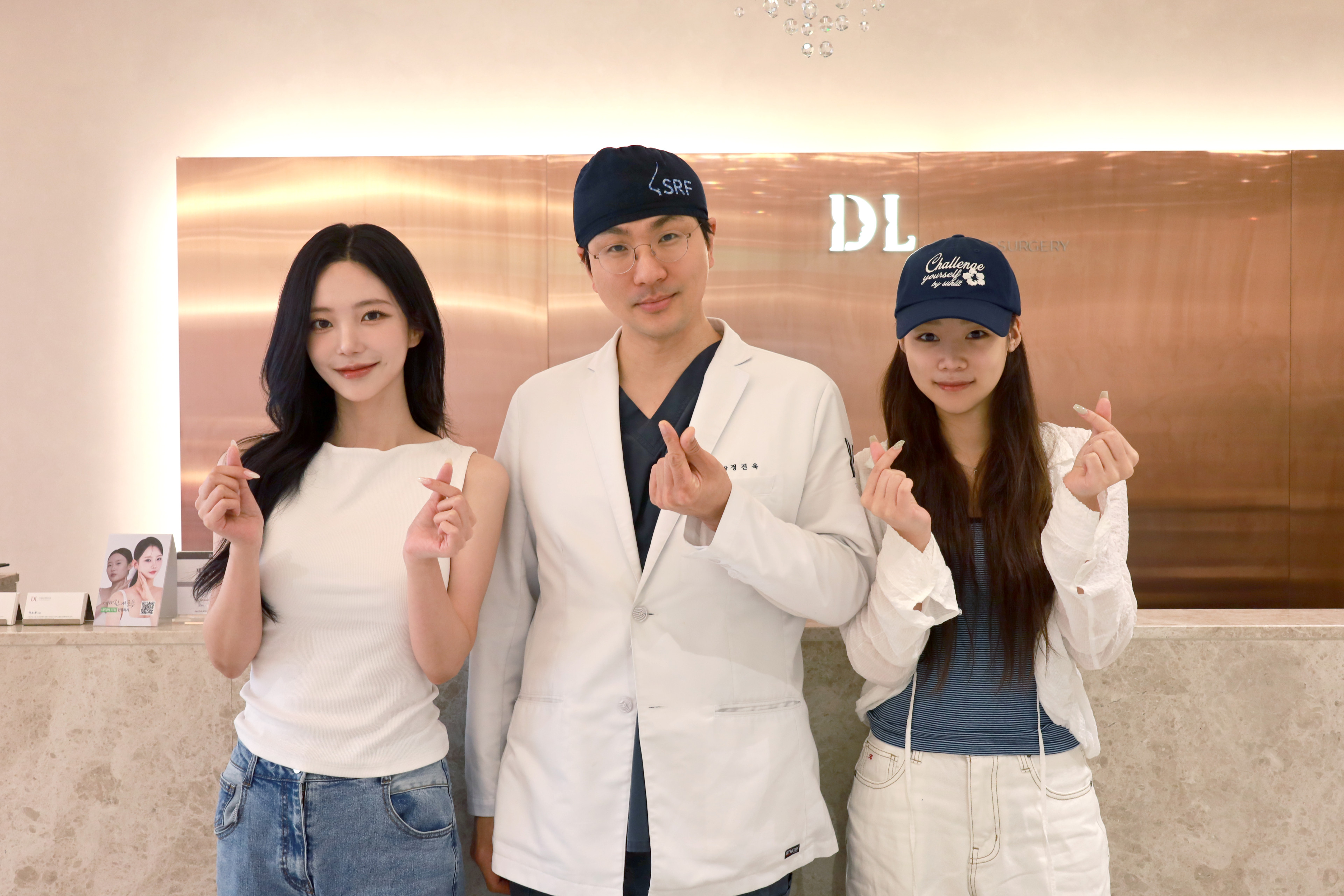 Single’s Inferno Stars Kim Min-seol and Yoon Ha-jeong Visit DL Plastic ...